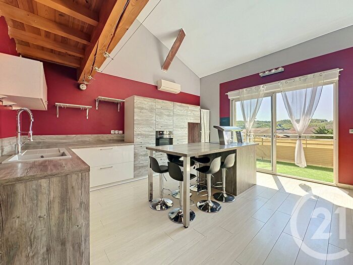Appartement à vendre - Moidieu-Détourbe - 3 pièces - 2 chambres