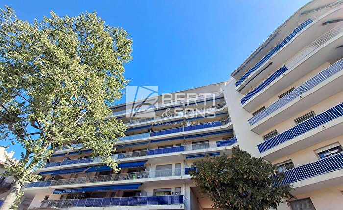 Appartement 3 pièces à louer - Sainte Catherine, Le Cannet