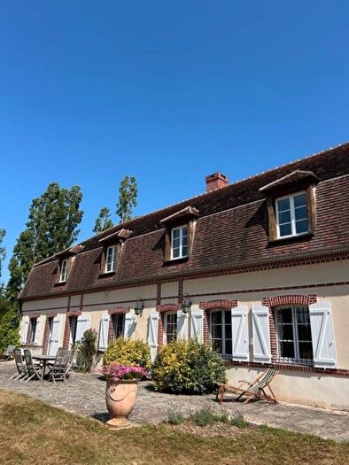 Maison à louer - Houdan - 9 pièces - 6 chambres