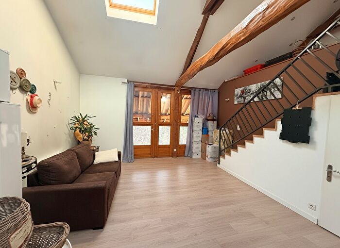 Appartement à louer - Saint-Hilaire-de-la-Côte - 3 pièces - 2 chambres