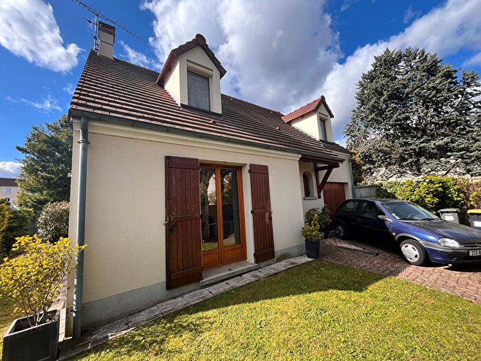 Maison 5 pièces à Sainte-Geneviève-des-Bois, Liers, Croix Blanche, à vendre