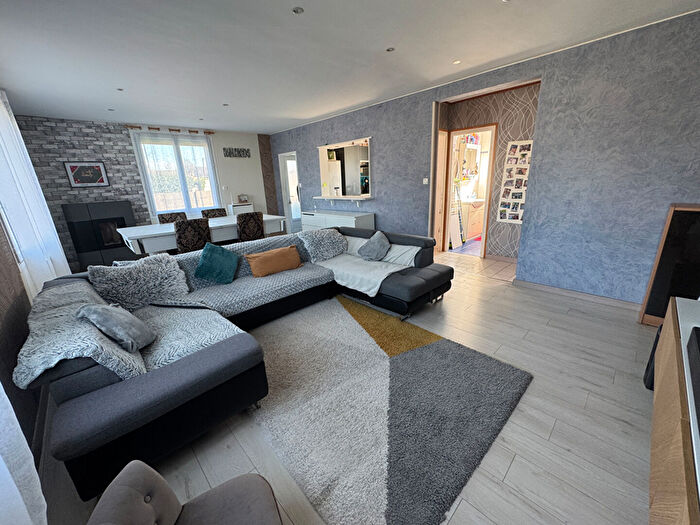 Maison à vendre - Landivisiau - 6 pièces - 4 chambres