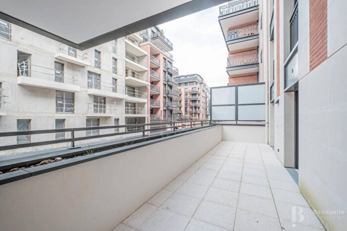 Appartement à louer - Marceau, République, Courbevoie - 4 pièces - 3 chambres