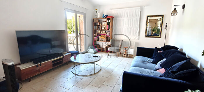 Maison 8 pièces à louer à Ventabren