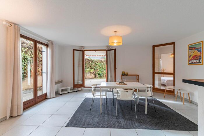 Menthon-Saint-Bernard : Appartement 3 pièces à louer