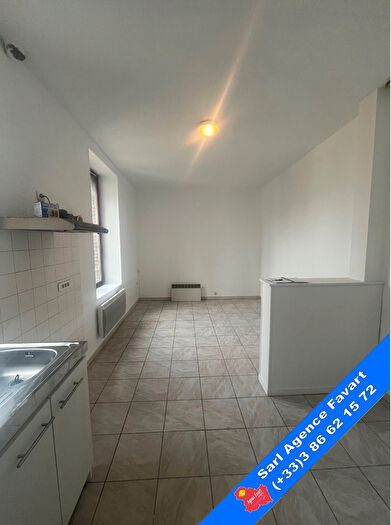 Appartement à vendre - Brienon-sur-Armançon - 6 pièces - 4 chambres
