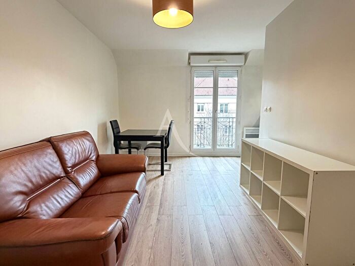 Appartement à louer - Tillet et Est, Bussy-Saint-Georges - 2 pièces - 1 chambre