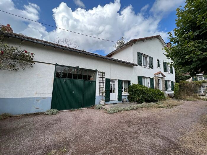 Maison à vendre - La Chapelle-Montbrandeix - 8 pièces - 4 chambres