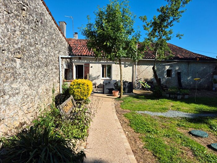 Maison 4 pièces à Bords, à vendre