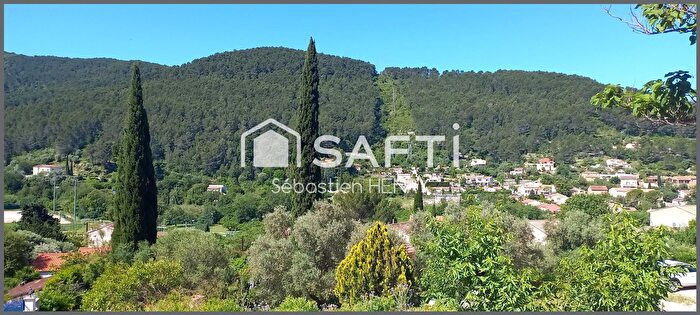 Maison à vendre - Solliès-Toucas - 10 pièces - 6 chambres