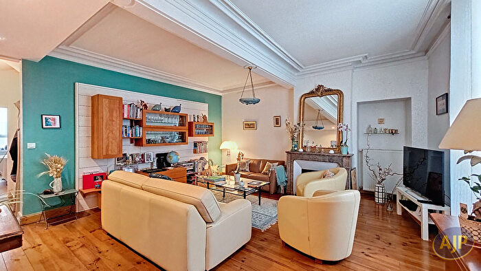 Maison à vendre - Libourne, Centre-ville, Bastide, Gare - 6 pièces - 4 chambres