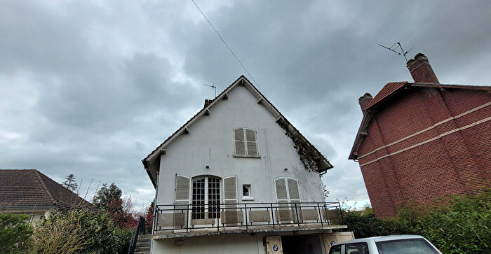 Maisons à vendre et appartements à louer - 1