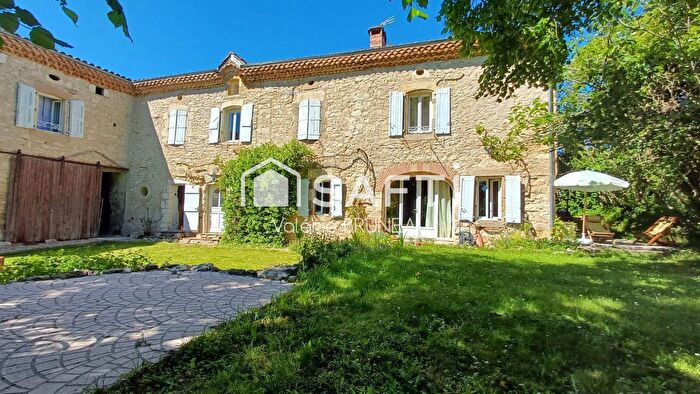 Maison à vendre - Castres, Centre-ville - 13 pièces - 8 chambres