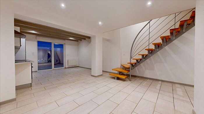 Appartement à louer - Thise - 4 pièces - 3 chambres