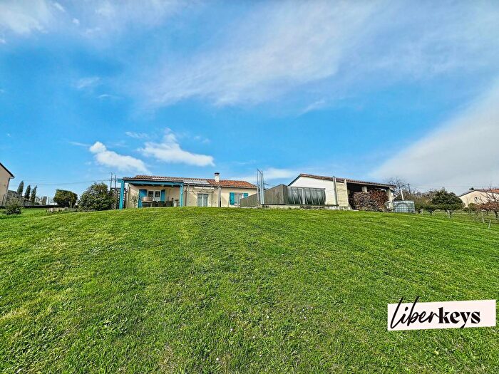 Maison à vendre - Mensignac - 4 pièces - 2 chambres