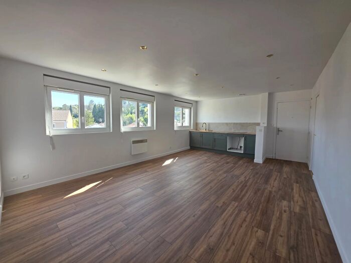 Appartement à louer - Le Teil - 3 pièces - 2 chambres