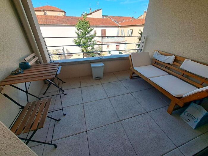 Centre Sud Ouest, Saint-Symphorien-dOzon - Appartement 2 pièces à louer