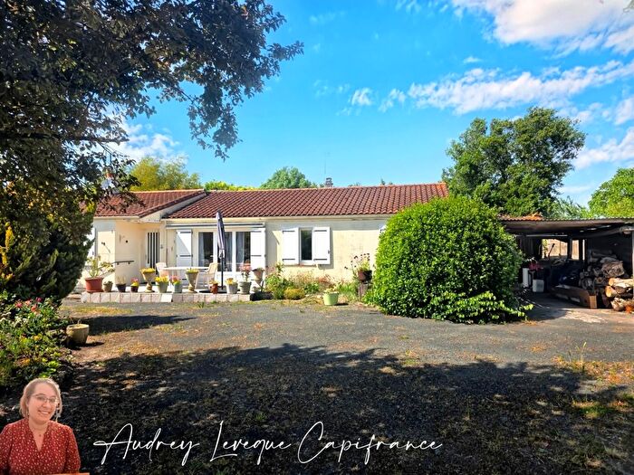 Saint-Crépin : Maison 6 pièces à vendre