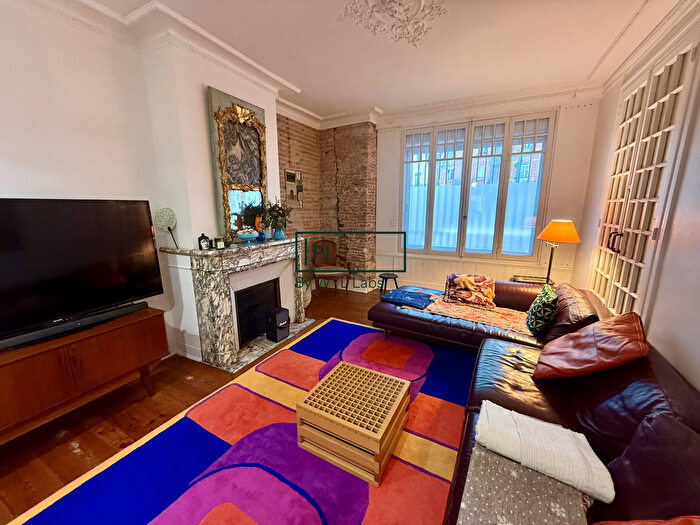 Maison 7 pièces à Toulouse, Saint-Sernin, à vendre