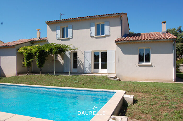 Maison à louer - Rognonas - 5 pièces - 4 chambres