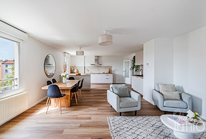 Appartement 6 pièces à Villeurbanne, Ferrandière, Maisons Neuves, à vendre