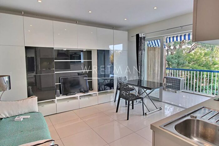 Appartement à vendre - Cannes, Pointe Croisette - 2 pièces - 1 chambre