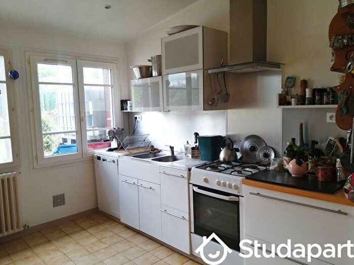 Appartement à louer - La Ville Bougault-Beauvallon, Saint-Brieuc - 1 pièce - 2 chambres