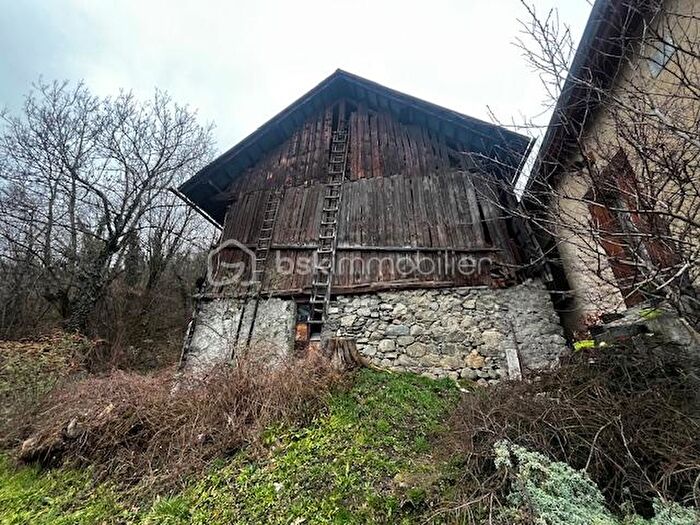 Saint-Étienne-de-Cuines : Maison 1 pièce à vendre