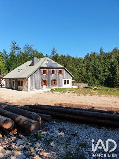 Maison 10 pièces à Foncine-le-Haut, à vendre
