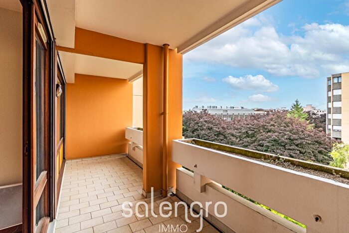 Appartement 4 pièces à vendre à Villeurbanne, Croix Luizet