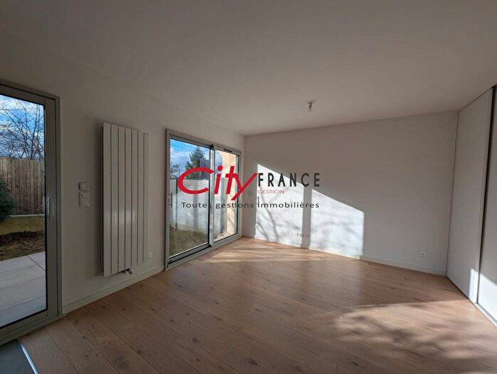 Maison à louer - Rueil-Malmaison - 4 pièces - 2 chambres