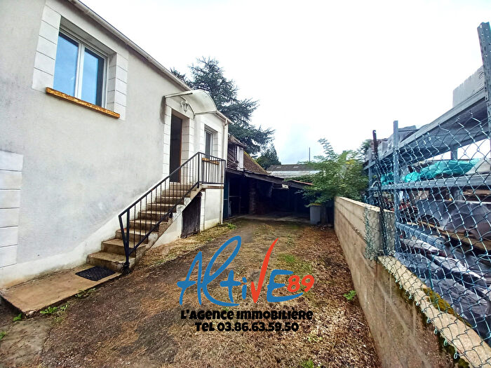 Appartement à vendre - Joigny - 4 pièces - 1 chambre