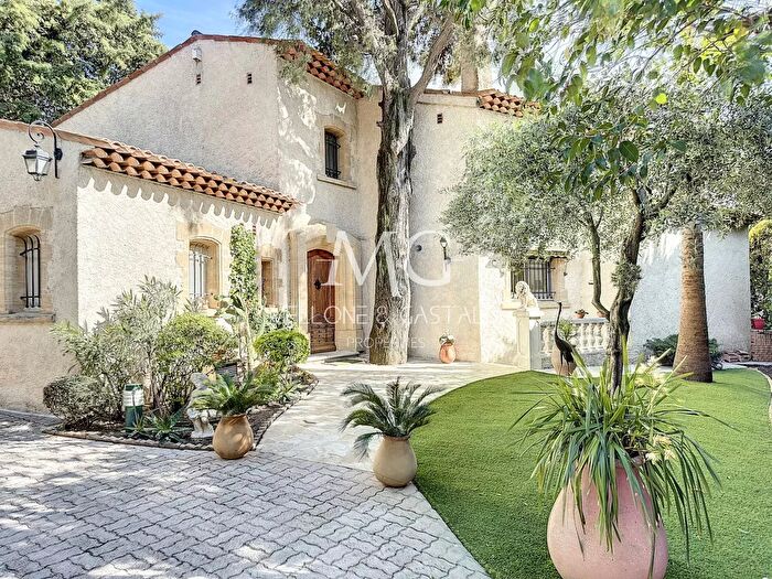 Maison à vendre - Cannes, Petit Juas - 10 pièces - 5 chambres