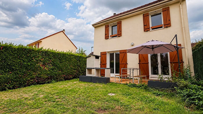 Maison 6 pièces à Aubergenville, à vendre
