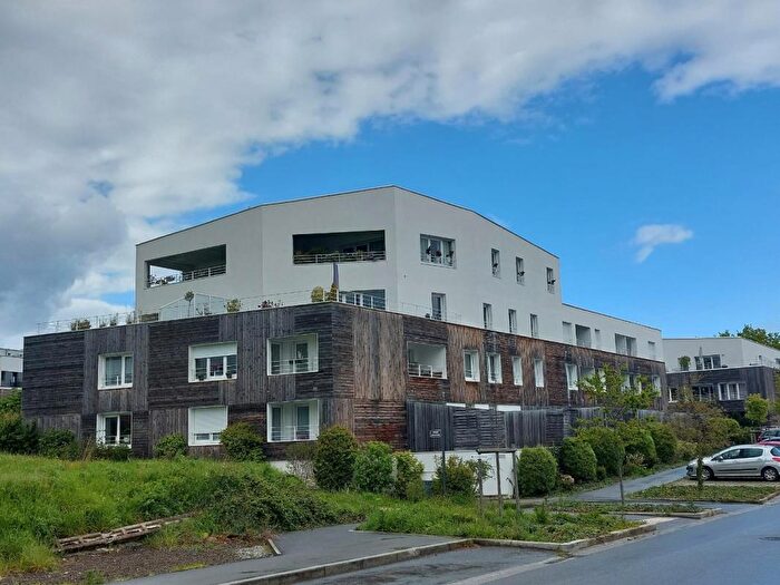 Appartement à louer - Vezin-le-Coquet - 3 pièces - 2 chambres