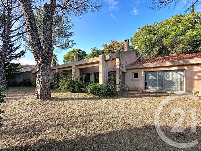 Maison à vendre - Reynès - 5 pièces - 4 chambres