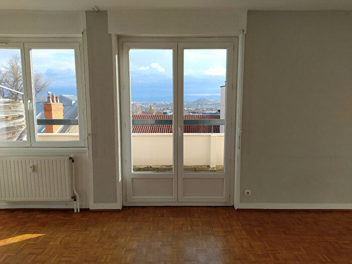 Appartement à louer - Clermont-Ferrand, Delille, Cathédrale, La Gare - 2 pièces - 1 chambre