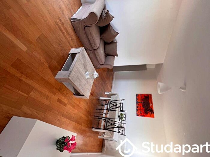 Appartement à louer - Les Blossières-Mairie, Orléans - 1 pièce - 2 chambres