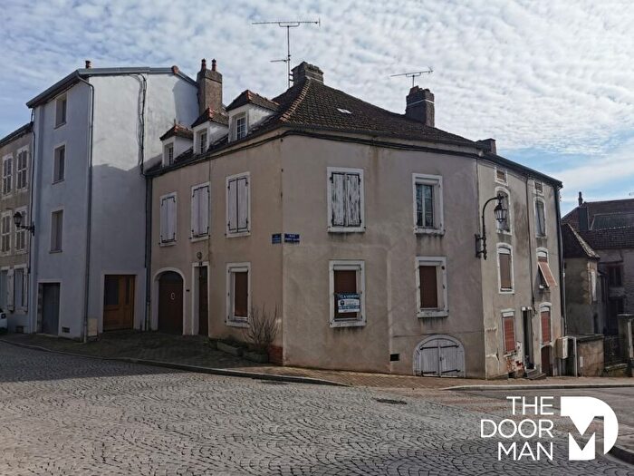 Maison 6 pièces à vendre à Bourbonne-les-Bains