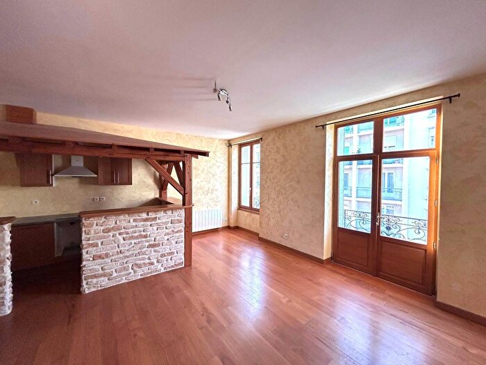 Paris, Roanne : Appartement 2 pièces à louer