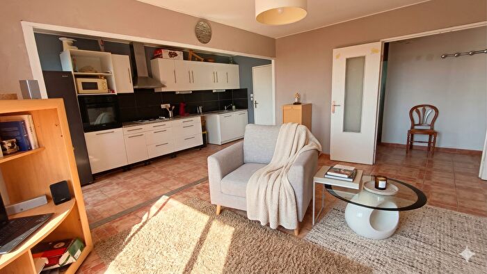 Appartement à vendre - Clermont-Ferrand, Croix de Neyrat - 3 pièces - 2 chambres