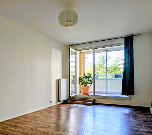 Appartement à vendre - Quartiers Centre, Colombier - 2 pièces - 1 chambre