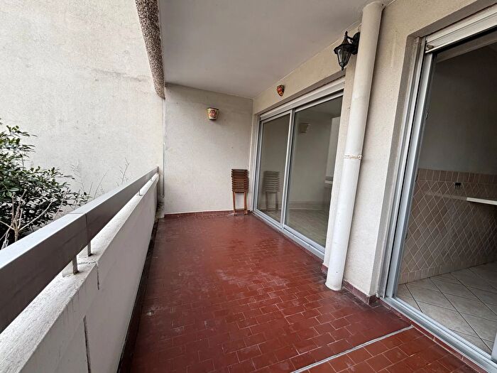 Appartement à louer - Nice, Saint-Sylvestre - 3 pièces - 2 chambres