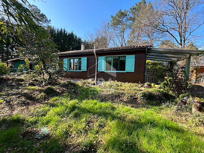 Maison à vendre - Cornille - 4 pièces - 3 chambres