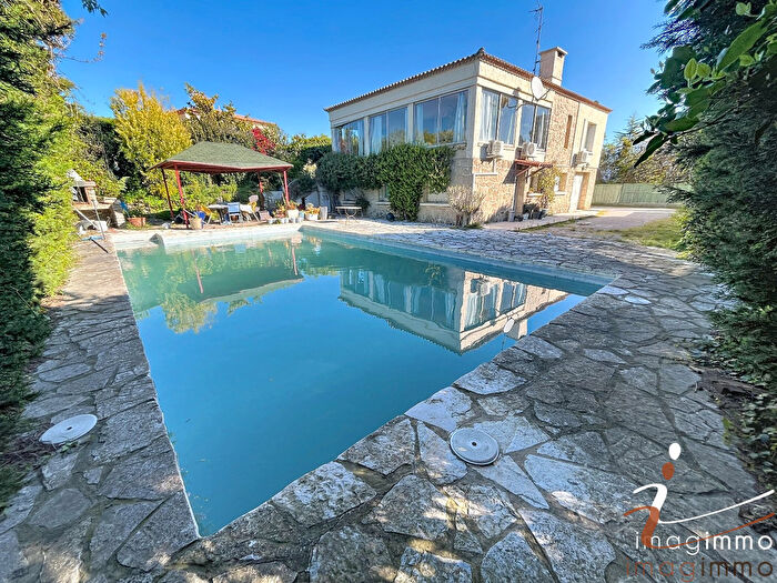 Maison 8 pièces à vendre à Saussan