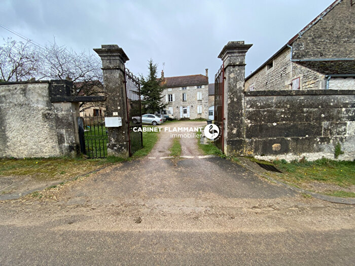 Maison 6 pièces à Meulson, à vendre