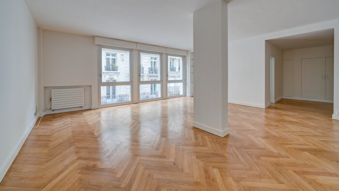 Appartement à louer - Paris e , Invalides - 3 pièces - 2 chambres