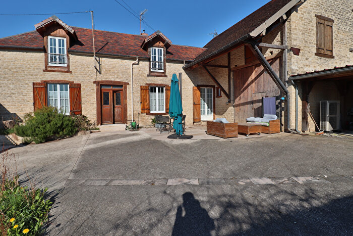 Maison à vendre - Vendeuvre-sur-Barse - 8 pièces - 6 chambres