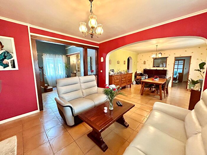 Maison à vendre - Chauny Centreville Chaussée Brouage Beauséjour - 6 pièces - 4 chambres