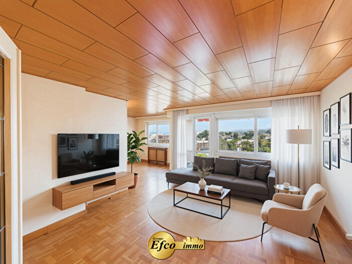 Appartement à vendre - Mulhouse, Rebberg - 2 pièces - 1 chambre